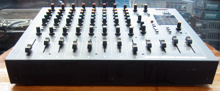 TASCAM 8채널 믹서 M-108 팝니다. | 뮤플