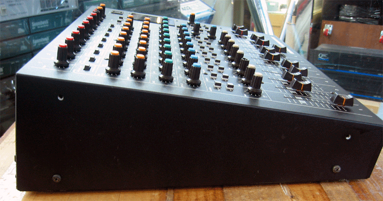 TASCAM 8채널 믹서 M-108 팝니다. | 뮤플